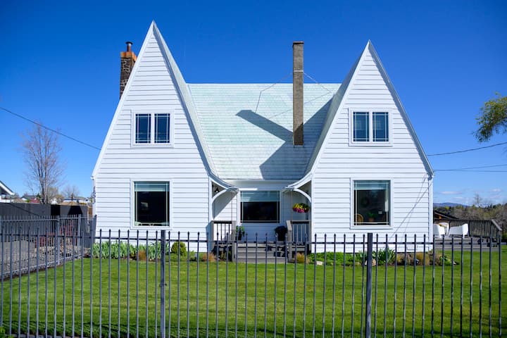 "The House" Downtown Redmond - Redmond, OR
