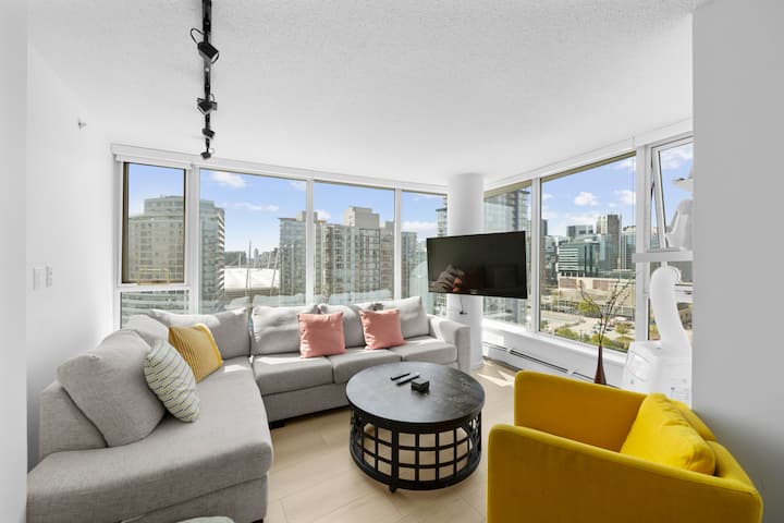 Cloud Twenty Nine (Oh The Views!) - Vancouver