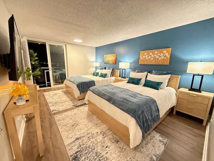 Oceanfront Sanctuary 1 Br Beach Access - Hermosa Beach, CA