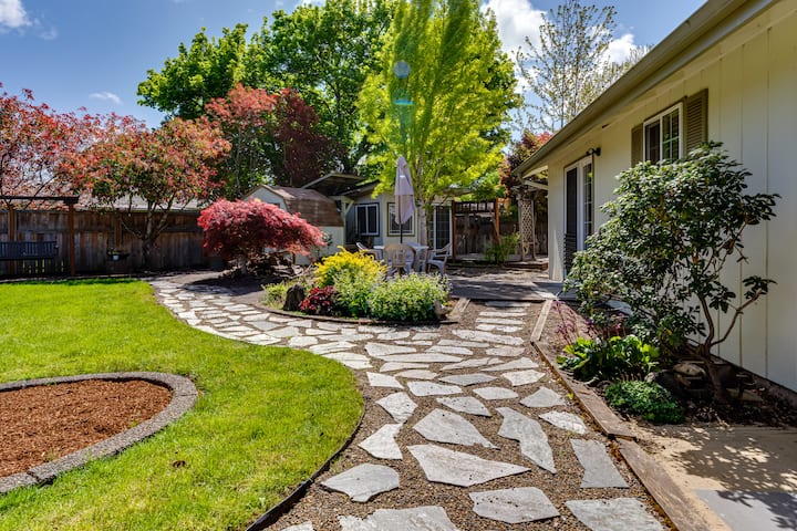 The Backyard Retreat - Eugene, OR