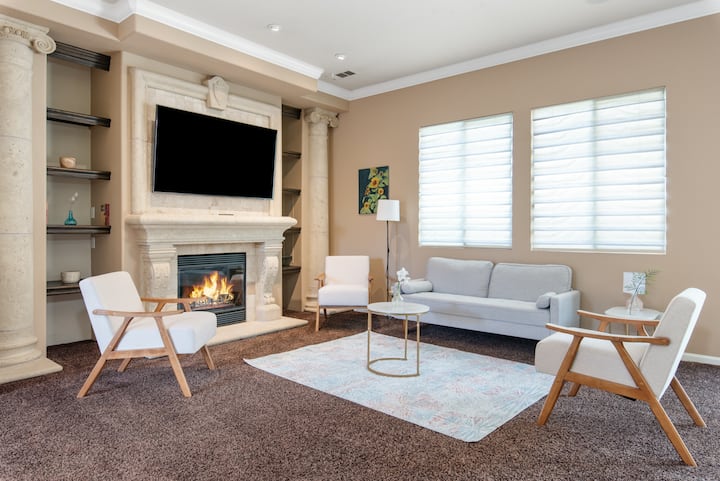 Pool And Peaceful Clovis Neighborhood 4b/2ba - Clovis, CA