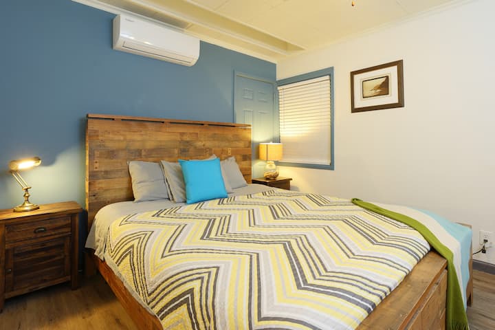 Comfy & Unique Home 2b2b *10 Mins To Disney Magic* - Santa Ana, CA