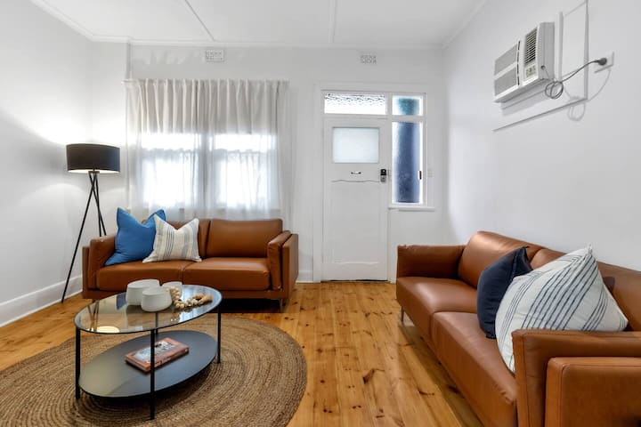 Minutes From The Beach Glenelg - Glenelg