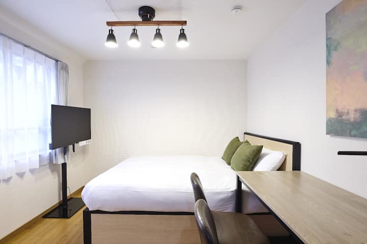 Just 1 Minute Walk From The Nearest Station/c01 - 조후시