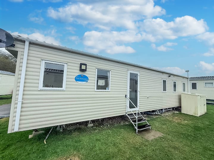 Dog Friendly Caravan At Kessingland Ref 90033bc - Kessingland