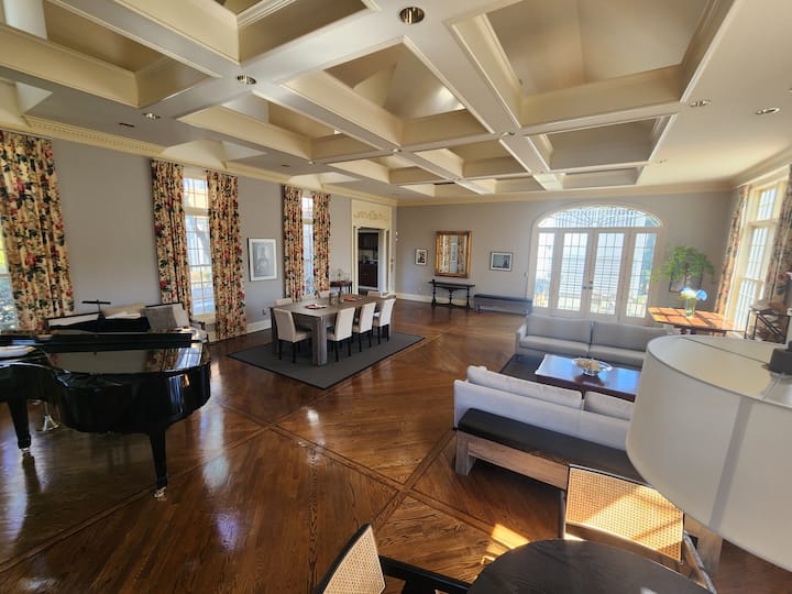 Hidden Waters Estate 3 +Acres - Stamford, CT
