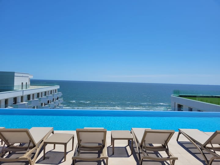 Celine - Infinity Pool & Spa Resort - Roumanie