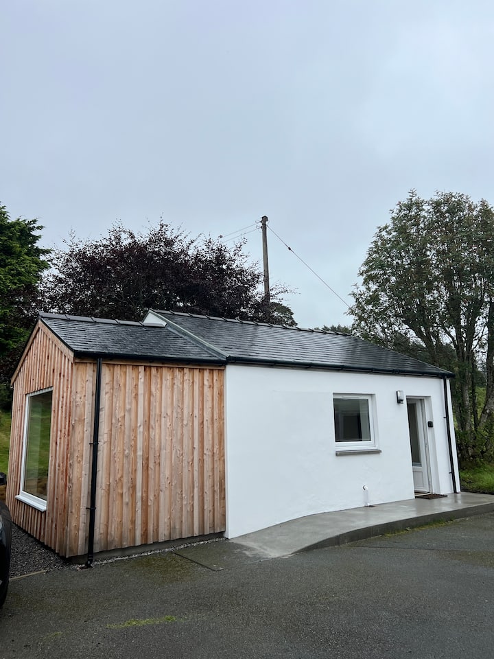 Cosy Cottage With Sea View Near Portree - Portree