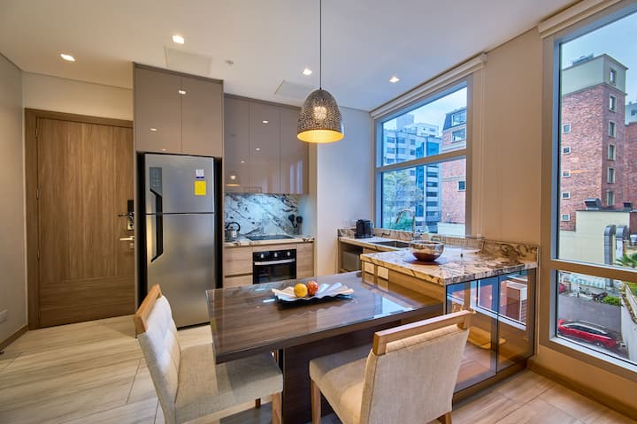 Suite King S. Bed+tv60”hd Washer/dryer La Carolina - Quito (Ecuador)