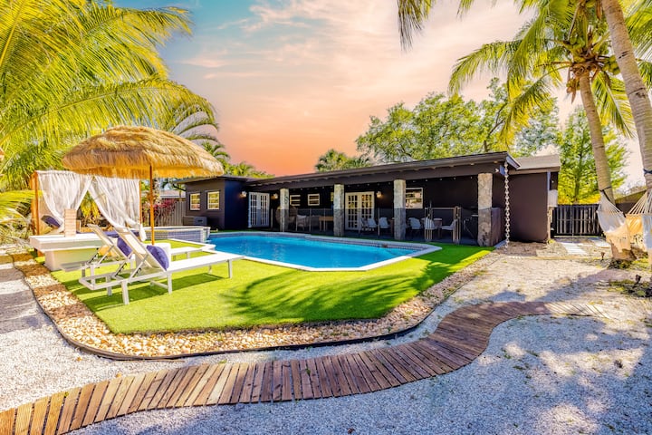 Boho-chic Villa | Dock, Pool, Spa & Canal Views - Palmetto Bay, FL