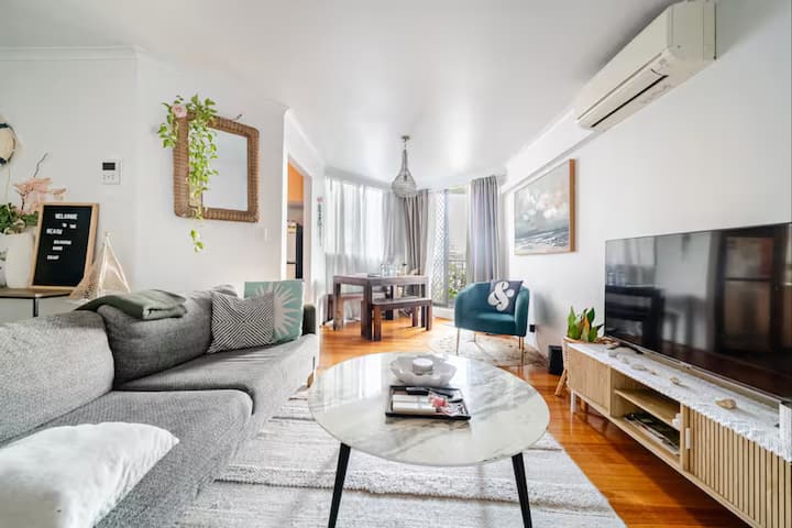 Ultimate Beach Pad - Carlton