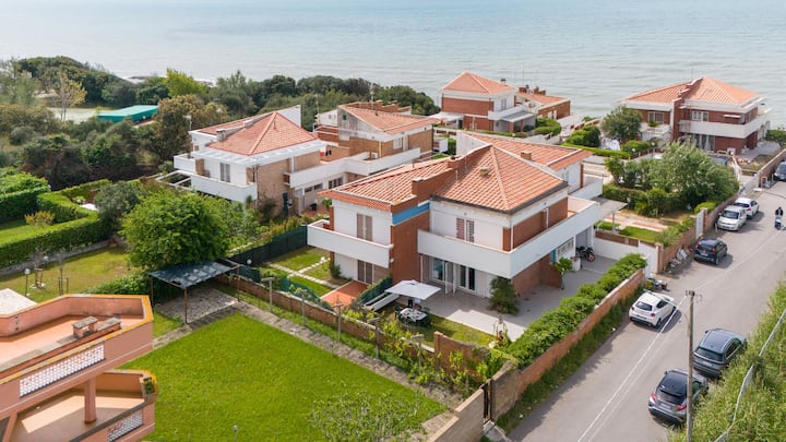 Villa Spacieuse Vue Mer Avec Parking Privé – Anzio - Anzio