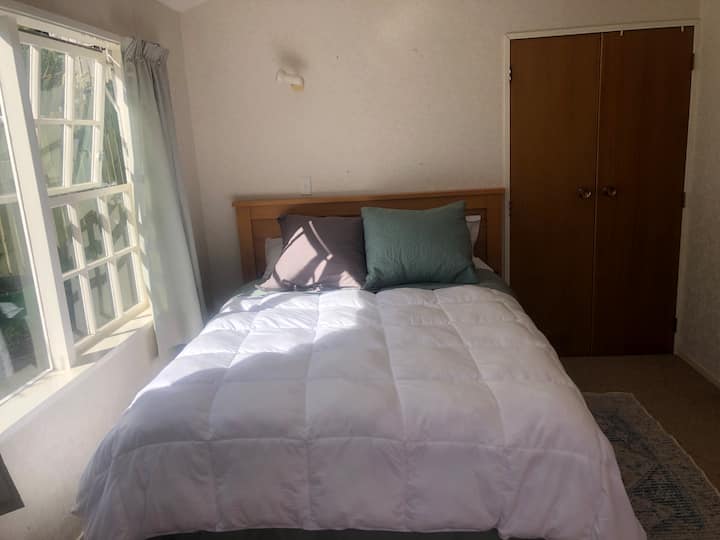 Sunny Guest Suite And Lounge -Tawa - Wellington