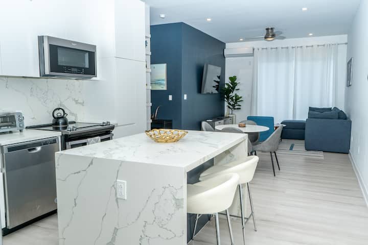 Miles By The Sea Modern 2-bed/2-bath Condo - Bahamas
