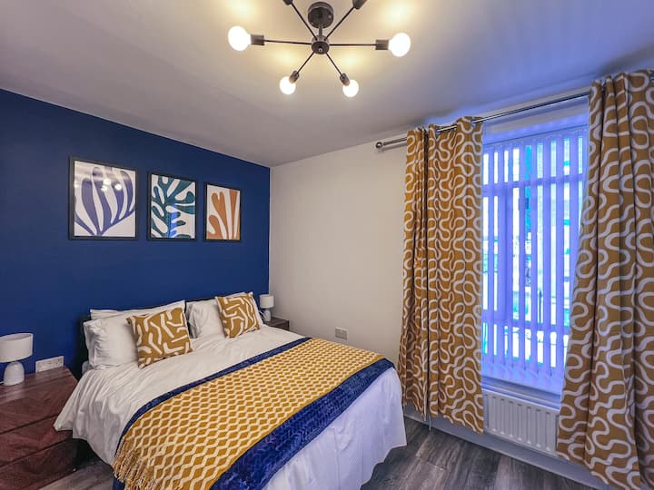Central Flat 4 Bedroom, 2 Bathroom | Staybynumbers - 貝爾法斯特