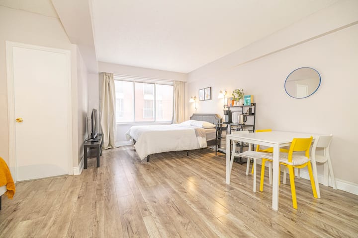 Studio In Heart Of Dt,walk To 2 Metros,concordia - Montréal, QC