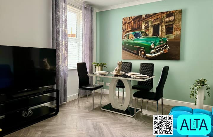 Large House | Free Parking | Contractors | Family - Gillingham