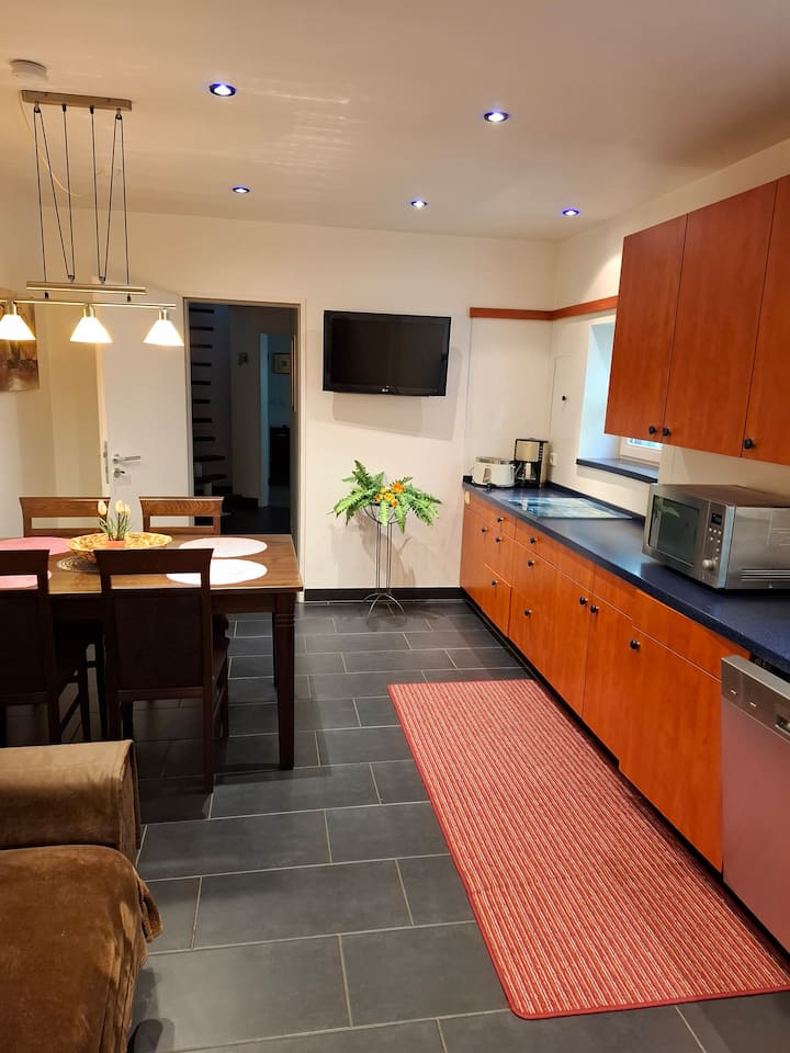 Komfortables Appartement Für Bis Zu 5 Personen - Solingen