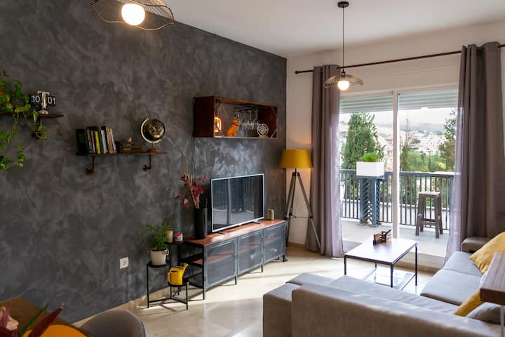 Apartamento Amplio Con Gran Terraza  Y Vistas - Monachil