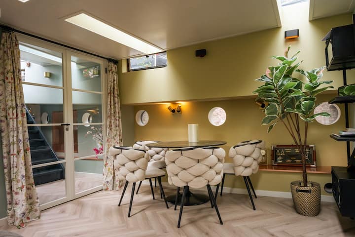 Luxurious Wellness Houseboat - Sailors Suite - Amsterdam