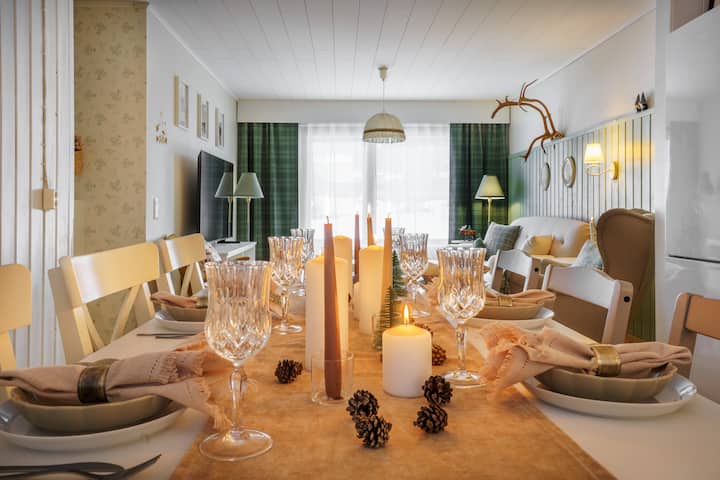 Reindeerly Cottage: Sauna, Playroom & Big Yard - Rovaniemi