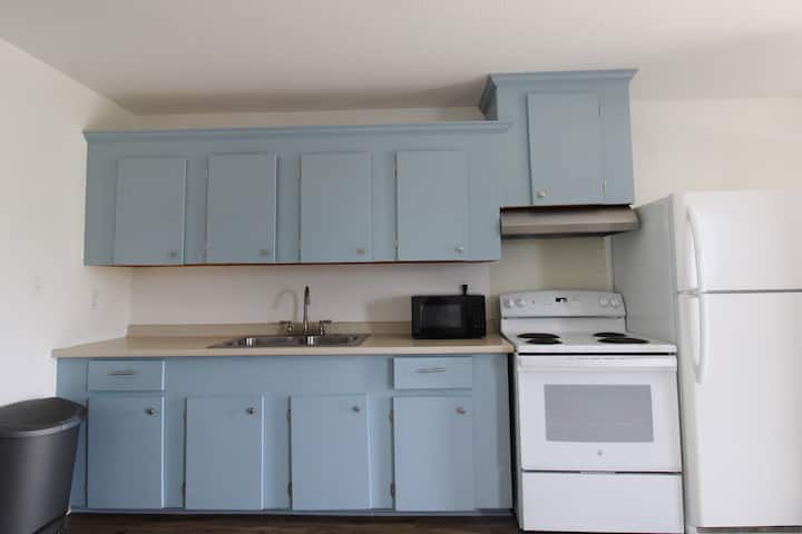 Spacious, Private 1/1 Apartment- Unit 2a - Houma, LA