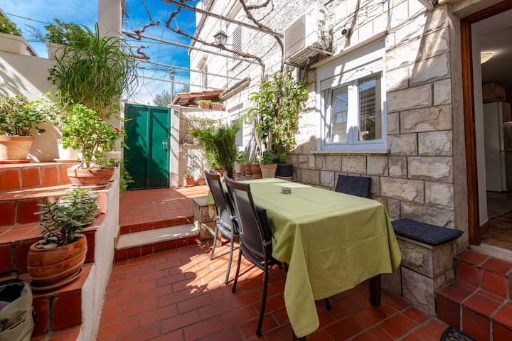 Lovely Green Terrace Apartment - Dubrovnik