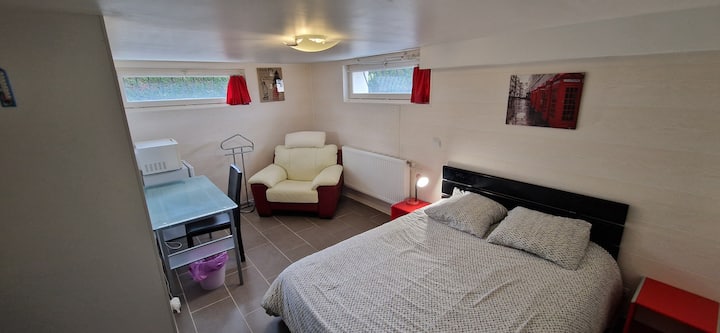 Chambre Sous-sol Chez L'habitant - Saumur