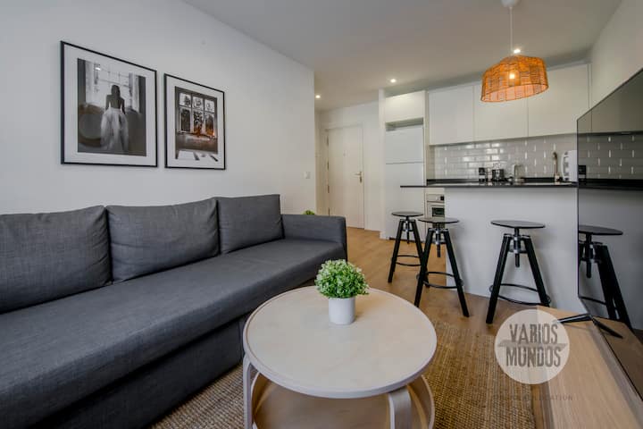 Elegancia Con Parking Para 4, Vive La Latina - Madrid