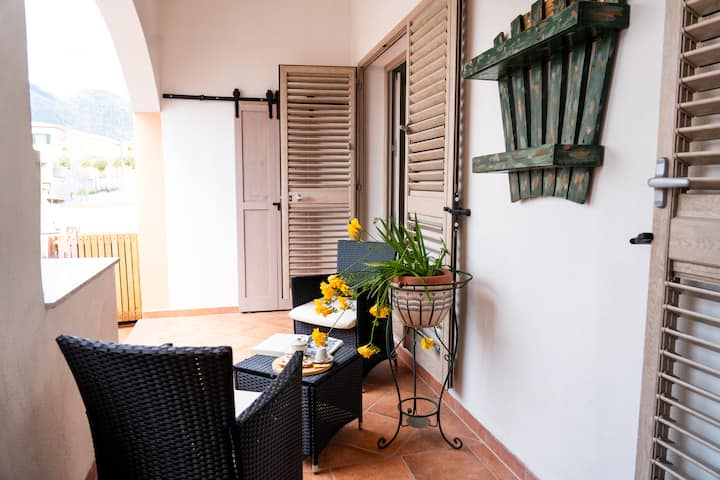 Domo'e Rosa - Orosei