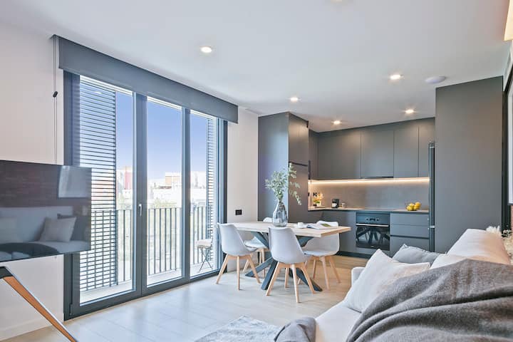 2d · Apartamento Moderno Con Terraza En Poblenou - Barcelona
