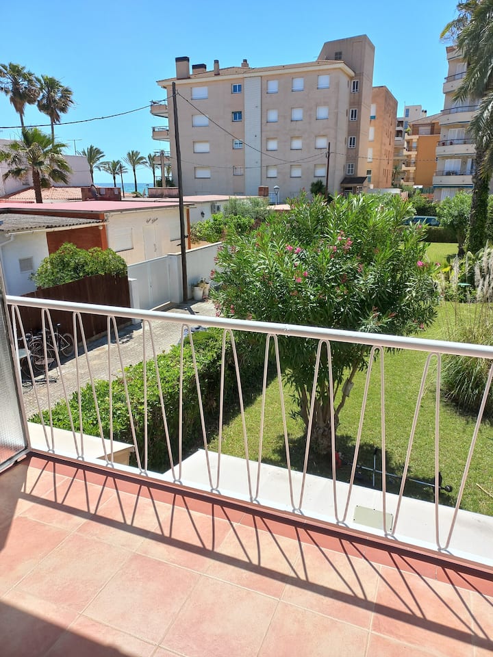 Estudio A 1 Min De La Playa, Con Vistas Al Mar. - Comarruga