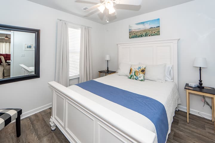 The Cozy Palmetto Room - Summerville, SC
