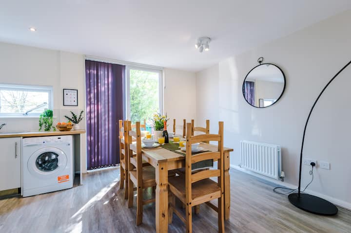 3br House | Free Parking | Sleeps 6 | Etihad Stad - Stockport