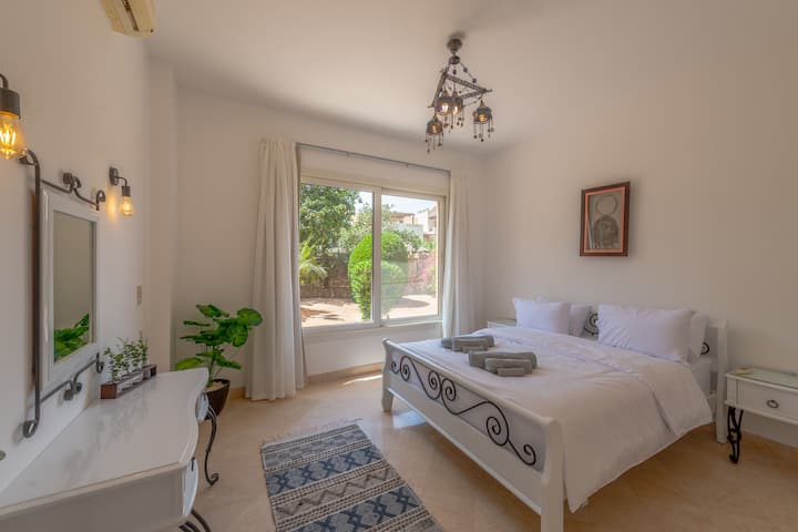 Amazing Location! South Marina Sunny 2 Br + Pool - Egypt