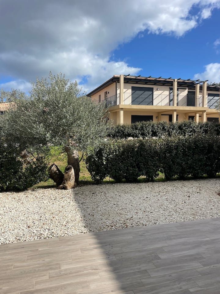 Duplex T3  Avec Piscine - Figari
