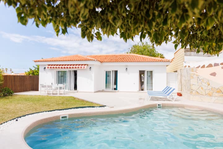 New Private Retreat: 3br Villa With Heated Pool - Tenerife