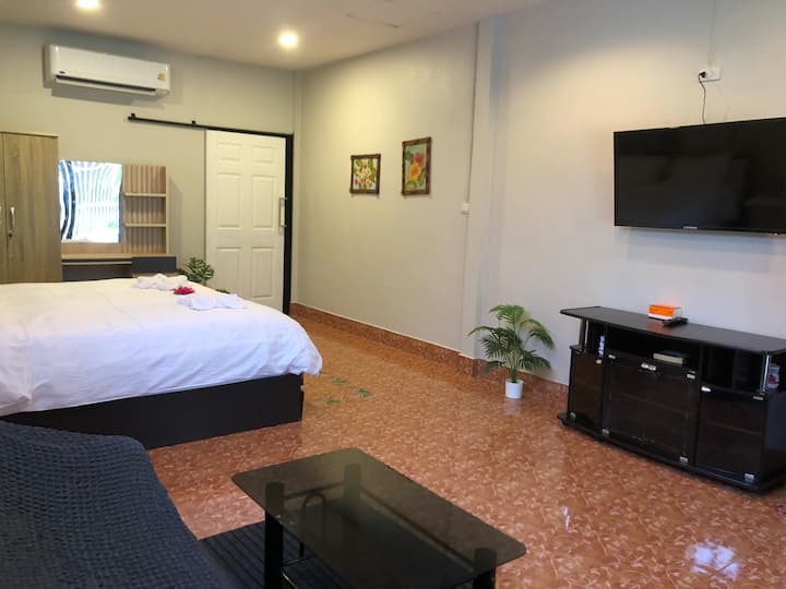 Khaolak Beachhouse Keroro บ้านพักติดชายหาดเขาหลัก - Khao Lak