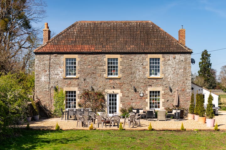 Stunning Property Sleeping 24 With Hot Tub & Pool - Bristol