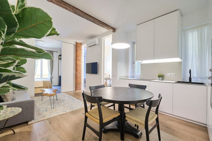 Dos Baños Y Balcón, Céntrico - Madrid