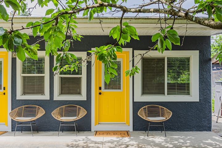 Modern 1br  W/ Ac + Sofa Bed + Kitchen - Hope, Canada