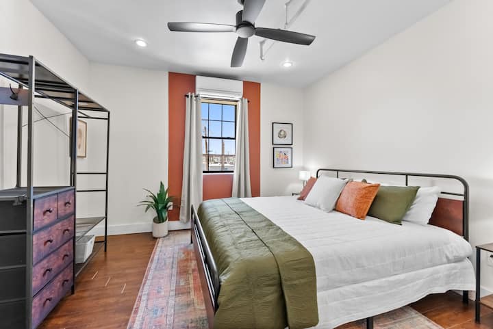 M7 Kingsize Executive Apartment W/free Parking - El Paso, TX