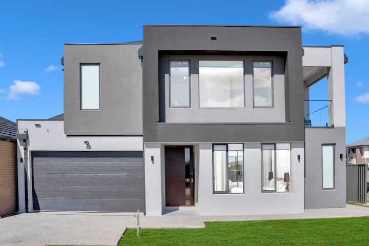 Spacious 5br Luxury Getaway In Truganina - Caroline Springs