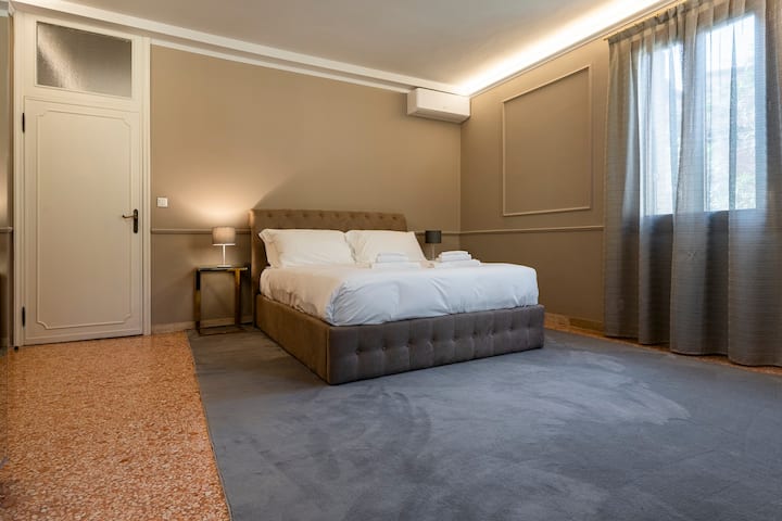 Appartamento Di Lusso Con Cortile Privato-venezia - Venice