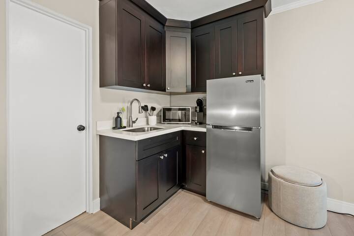 Serene Stay Near Wilton Manors Hotspots - Fort Lauderdale, FL