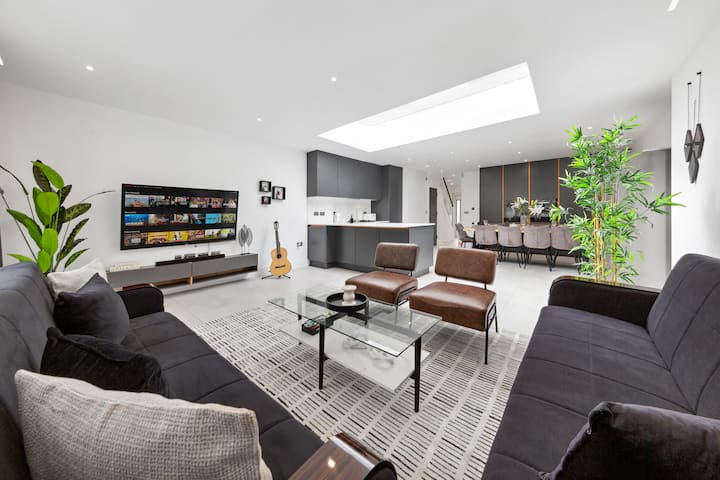 Work Crew Ready 5br | Free Parking & Wifi Access - Hertfordshire