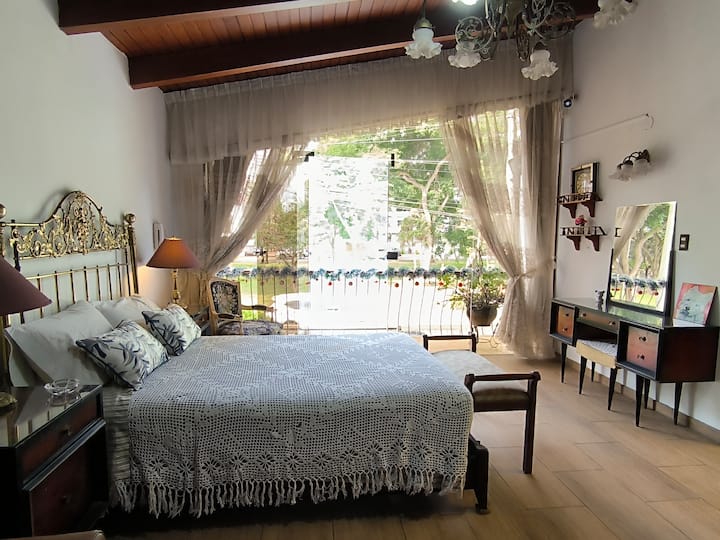 Habitación Amplia Con Vista Al Parque, San Isidro. - ペルー