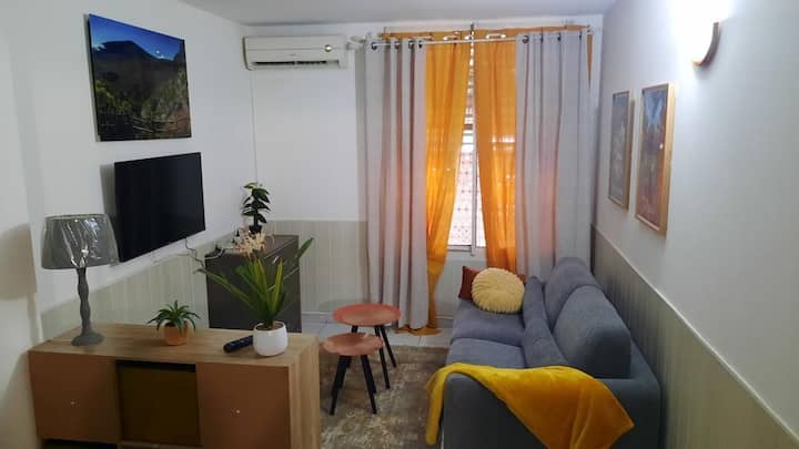 Charmant T1 De 30m2 Avec Parking  Sécurisé - Saint-Denis