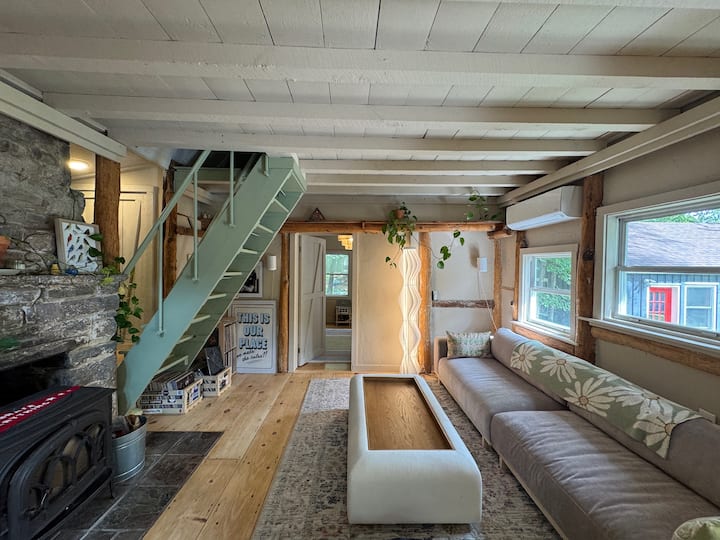 Whimsical Woodland Family Retreat - Close To Town - Woodstock, NY