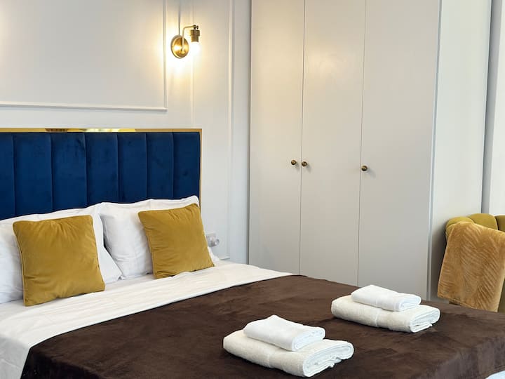 Stylish Home W/ Private Terrace - Malta